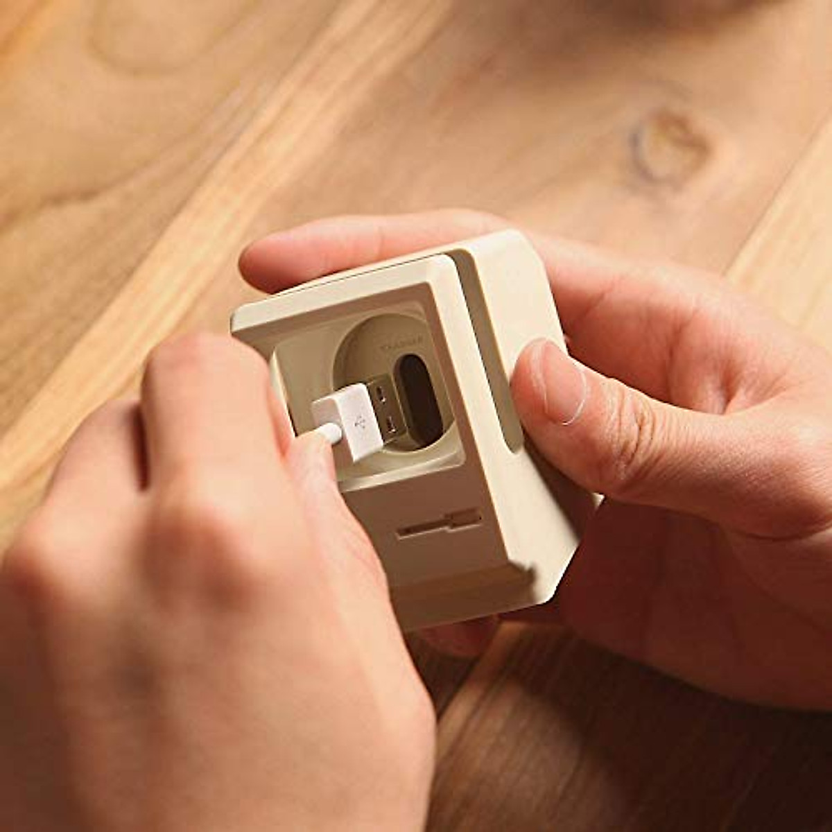 elago W3 Stand Compatible with Apple Watch Series 8/SE2/7/6/SE/5/4/3/2/1 (45mm, 44mm, 42mm, 41mm, 40mm, 38mm) (Classic White) - Classic Monitor Design, Compatible with Nightstand Mode