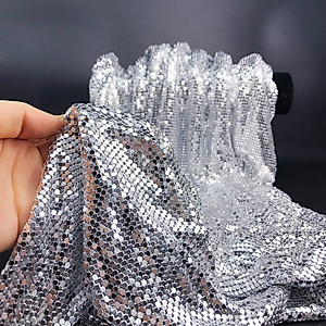 OQINGNA 45x40cm Sparkly Metal Mesh Fabric Chainmail Jewelry Metallic Cloth Sequined Craft Fabric Cuttable for Clothing Bag Making Party Shoes Decorations Accessories (Silver 45x40cm)