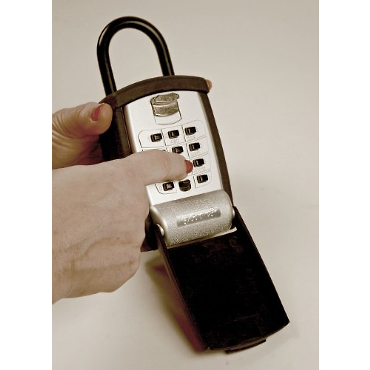 KeyGuard SL-500 Punch Button Lockbox, Black Finish, Shackle