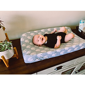 Changing Pad Cover – Premium Baby Changing Pad Covers 4 Pack – Boy or Girl Changing Pad Cover – Pure Jersey Knit Machine Washable Grey and White Changing Table Cover – Diaper Changing Pad Cover Sheets