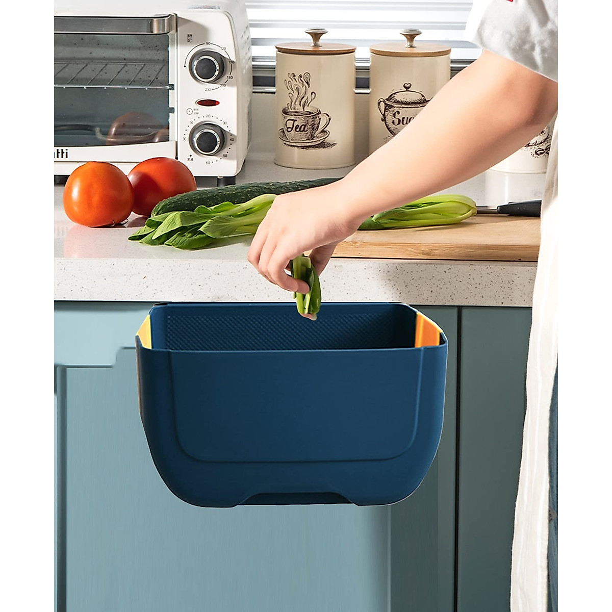 Hanging Kitchen Trash Can,Foldable Waste Bin for Kitchen,Hanging Folding Mini Trash Can for Kitchen Cabinet Door,Collapsible Hang Small Plastic Garbage Can for Cabinet/Car/Bedroom/Bathroom 3L(Blue)