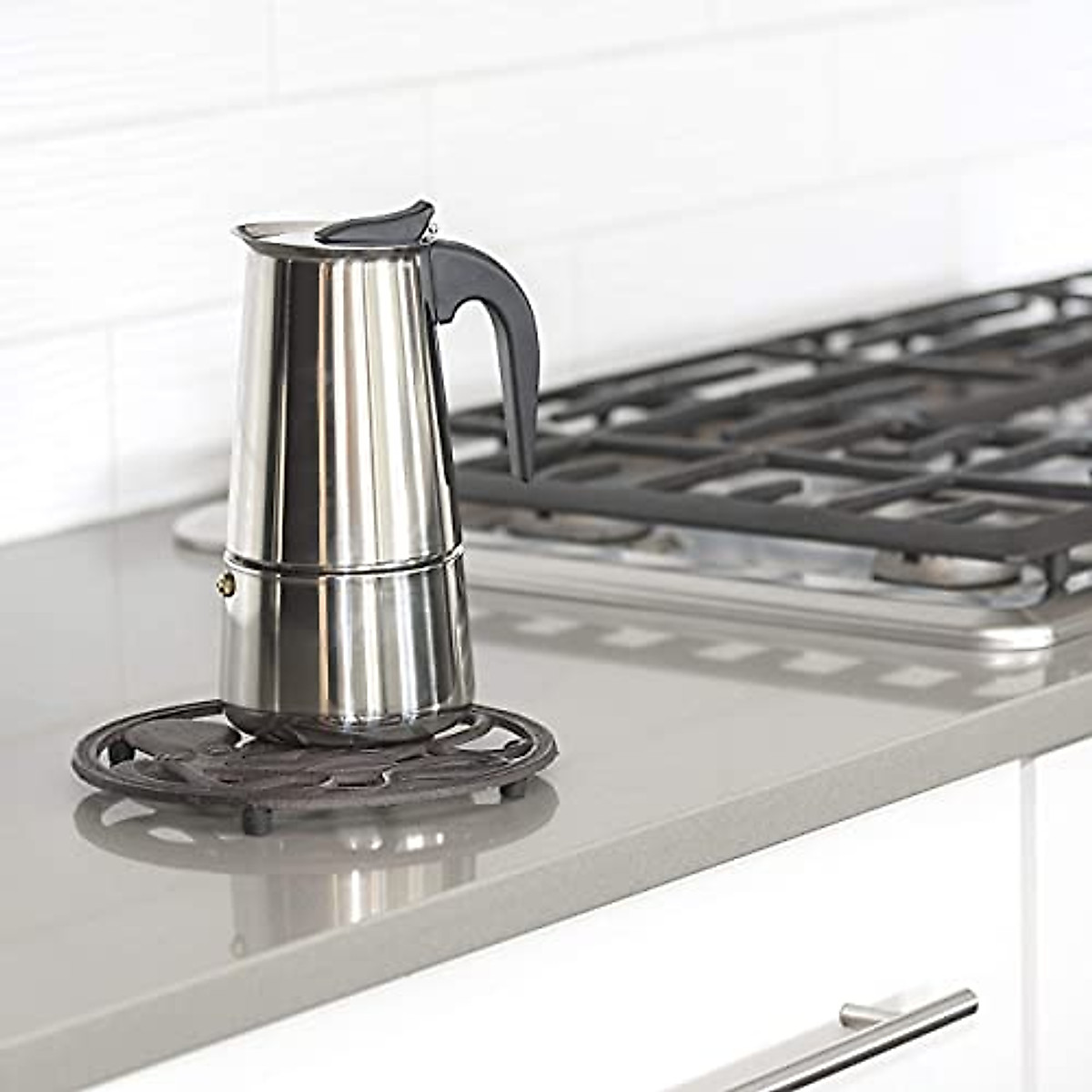 gasaré, Trivet for Hot Dishes, Pots and Pans, Metal Trivet, Octopus Design, Cast Iron, Rubber Feet Caps, Ring Hanger, 8 Inches, Brown Finish, 1 Unit