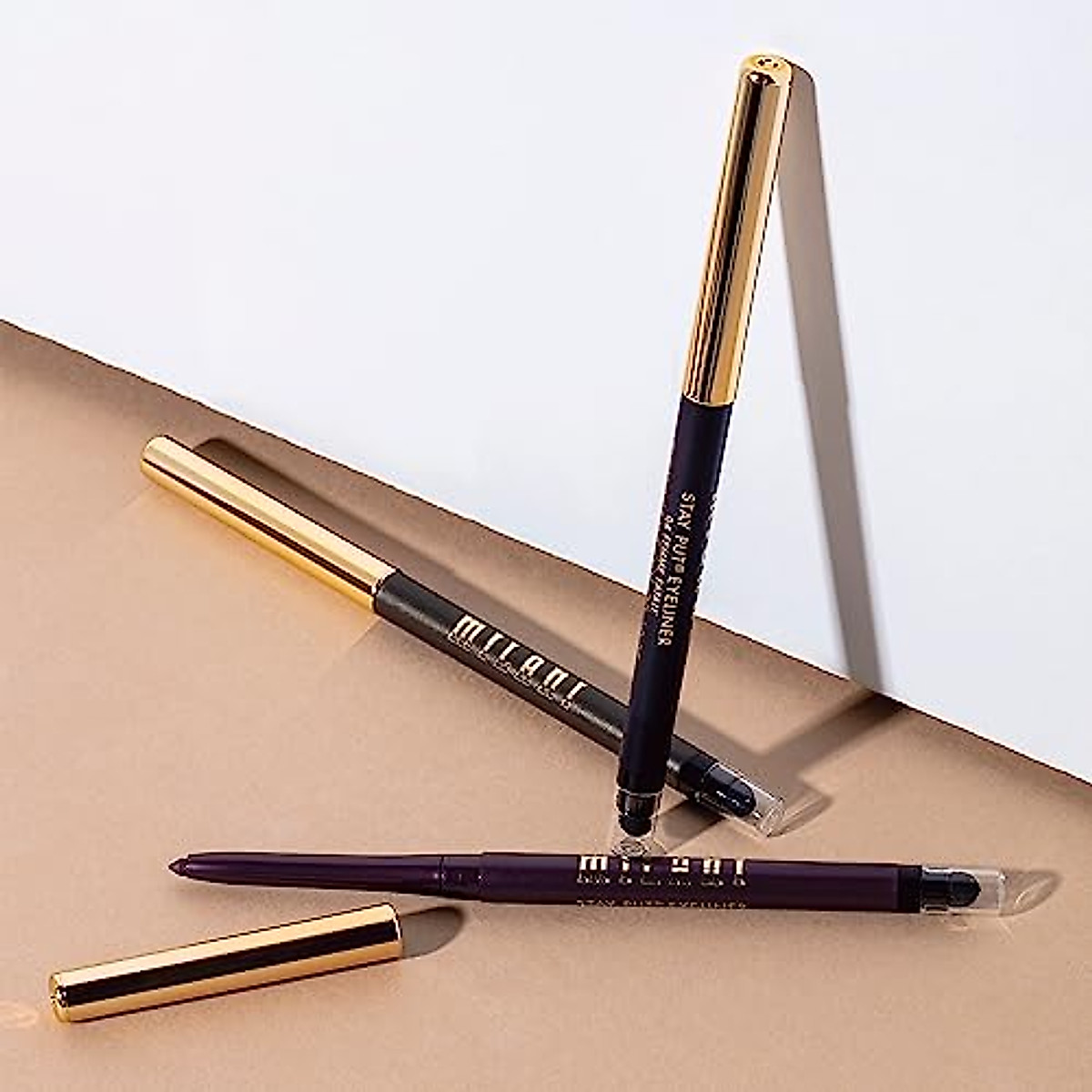 Milani Stay Put Eyeliner - Moss Boss (0.01 Ounce) Cruelty-Free Self-Sharpening Eye Pencil with Built-In Smudger - Line & Define Eyes with High Pigment Shades for Long-Lasting Wear
