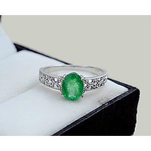9X7 MM Natural Green Zambian Emerald Oval Cut May Birthstone 925 Sterling Silver Solitaire Unisex Proposal Ring Love and Friendship Gift For Girlfriend (Rhodium Plated Silver, 7)