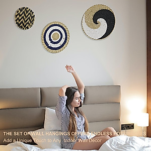 Woven Wall Basket Decor, Set of 3 Boho Hanging Baskets Wall Decor, Round Handmade Rustic Rattan Decorative Baskets, Handcrafted Wall Art Decor for Living Room, Bedroom, Dining Room, Farmhouse,etc.