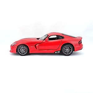 Maisto 1:18 Scale 2013 SRT Viper GTS Diecast Vehicle (Colors May Vary)