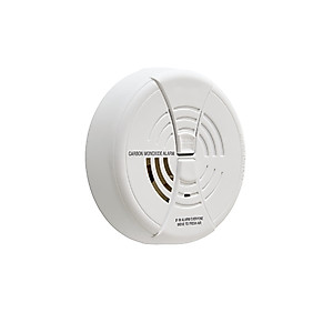 FIRST ALERT Carbon Monoxide Alarm | BRK CO250 Battery Operated Carbon Monoxide Detector With 9-Volt Battery & Two Silence Features