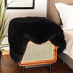 LLB Genuine Sheepskin Area Rug Wool Rug Fur Carpet Fluffy Shaggy Fur Rug for Living Room Kids Bedroom Real Sheepskin Throw Lambskin Rugs Sofa Mat Chair Seat Covers (Black, 2 x 3 ft Sheepskin)