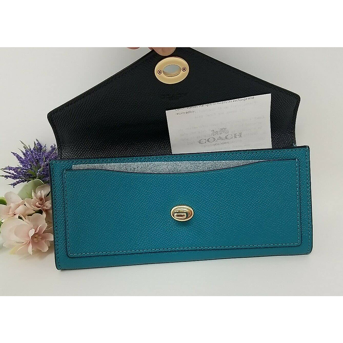 Crossgrain Envelope Wallet With Turnlock