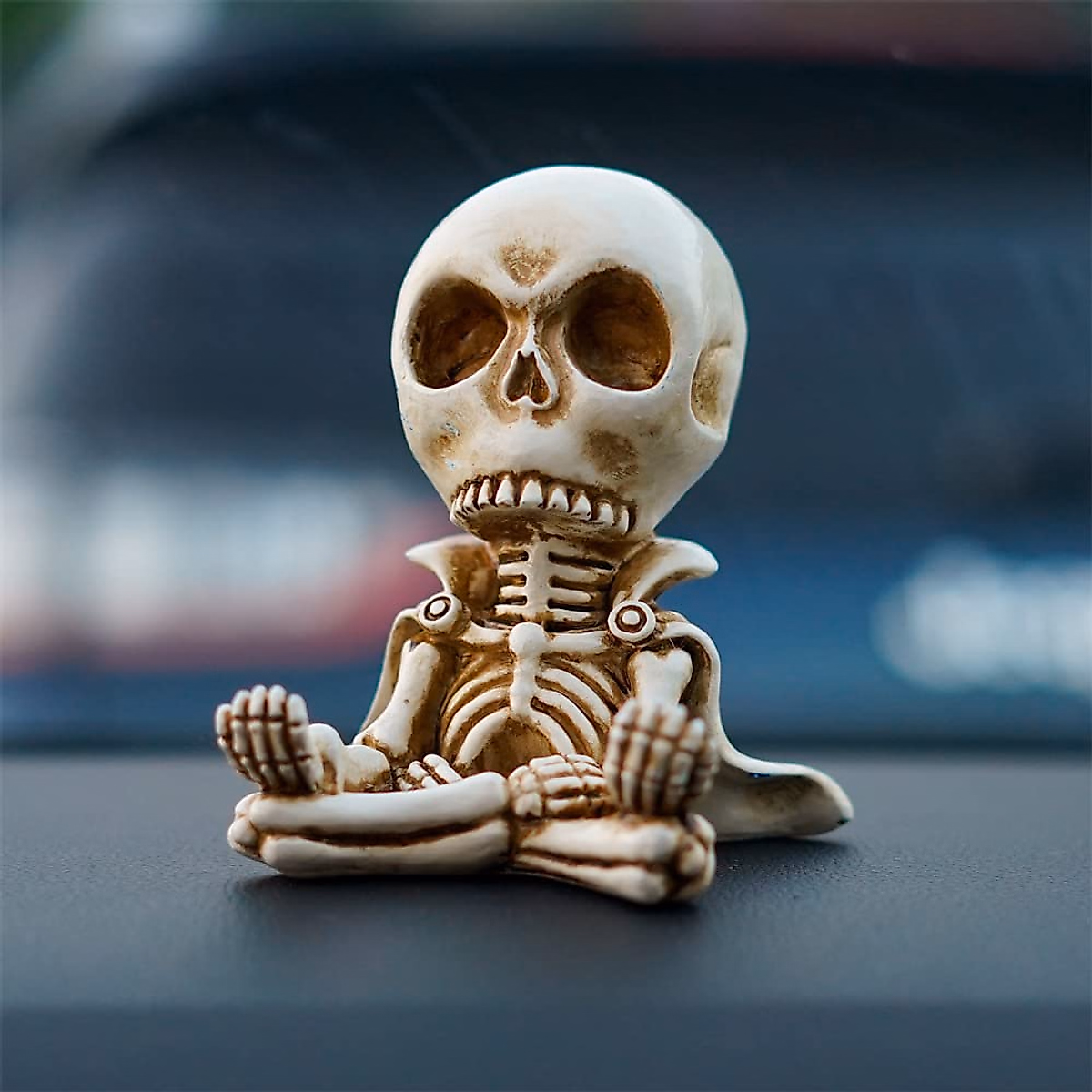 Cute Medidating Skull Dashboard Phone Holder for Car, Car Phone Mount, Skull Car Interior Accessories, Home Office Gothic Halloween Decorations