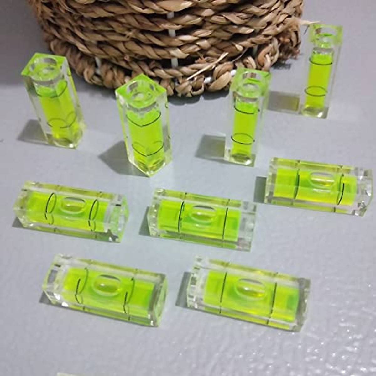 6PCS Small Bubble Level Frame Mural Hanging 10x10x29mm Mini Square Spirit Level Picture Hanging Levels Mark Measuring Instruments Layout Tools
