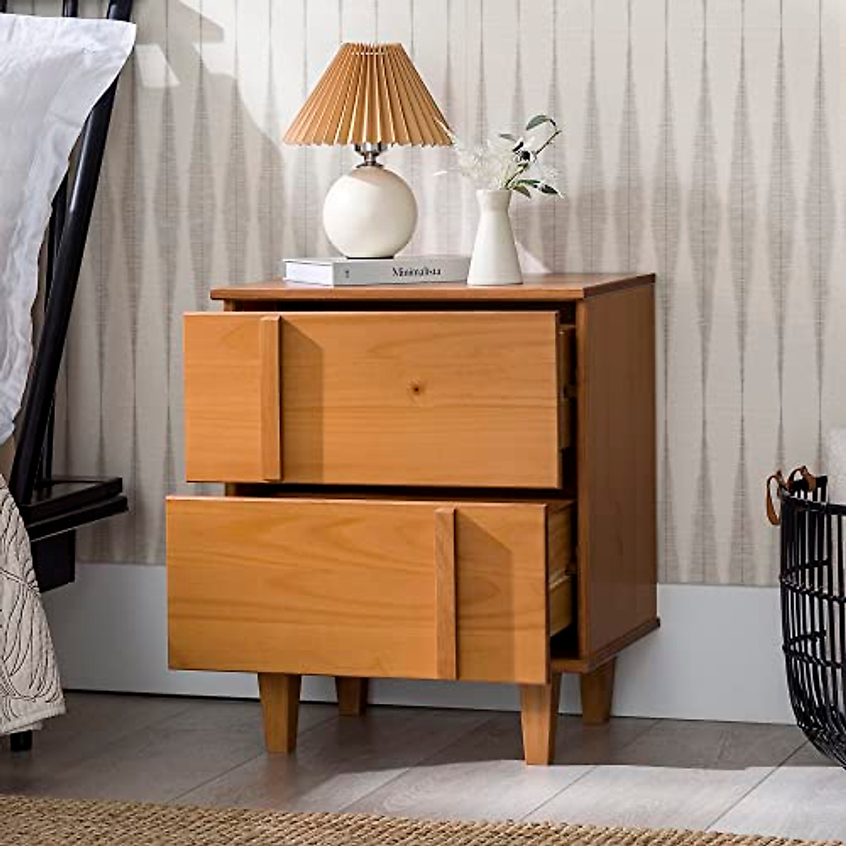 Walker Edison Sprague Contemporary Detailed Drawer Solid Wood Nightstand, 20 Inch, Caramel