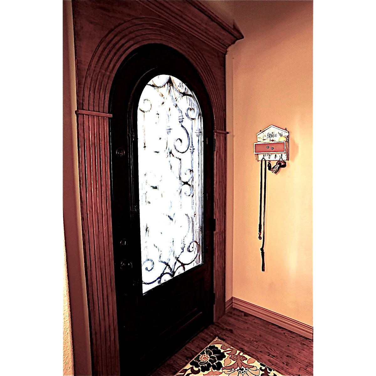 Onetomany Dog Leash Holder, Wall Mounted with Storage Shelf and Corkboard