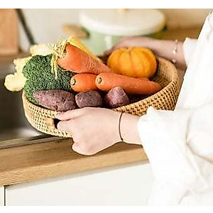 Isla's Creations Round Rattan Serving Tray – Woven Rattan Decorative Tray with Handles – Multipurpose Trays for Eating, Storage, Serving Breakfast, Tea, Snacks – Boho Modern Rattan Tray, 30 x 5 cm