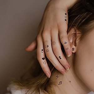 Everjoy Realistic Tiny Mini Fake Temporary Finger Tattoo Stickers - Simple, Small Black Icon Design Tattoos