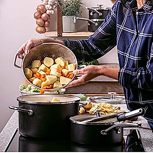 KitchenAid Steel Core Enamel 20 cm/3.7 Litre Casserole with Lid, German Engineered Enamel, Induction, Oven Safe, Matte Black