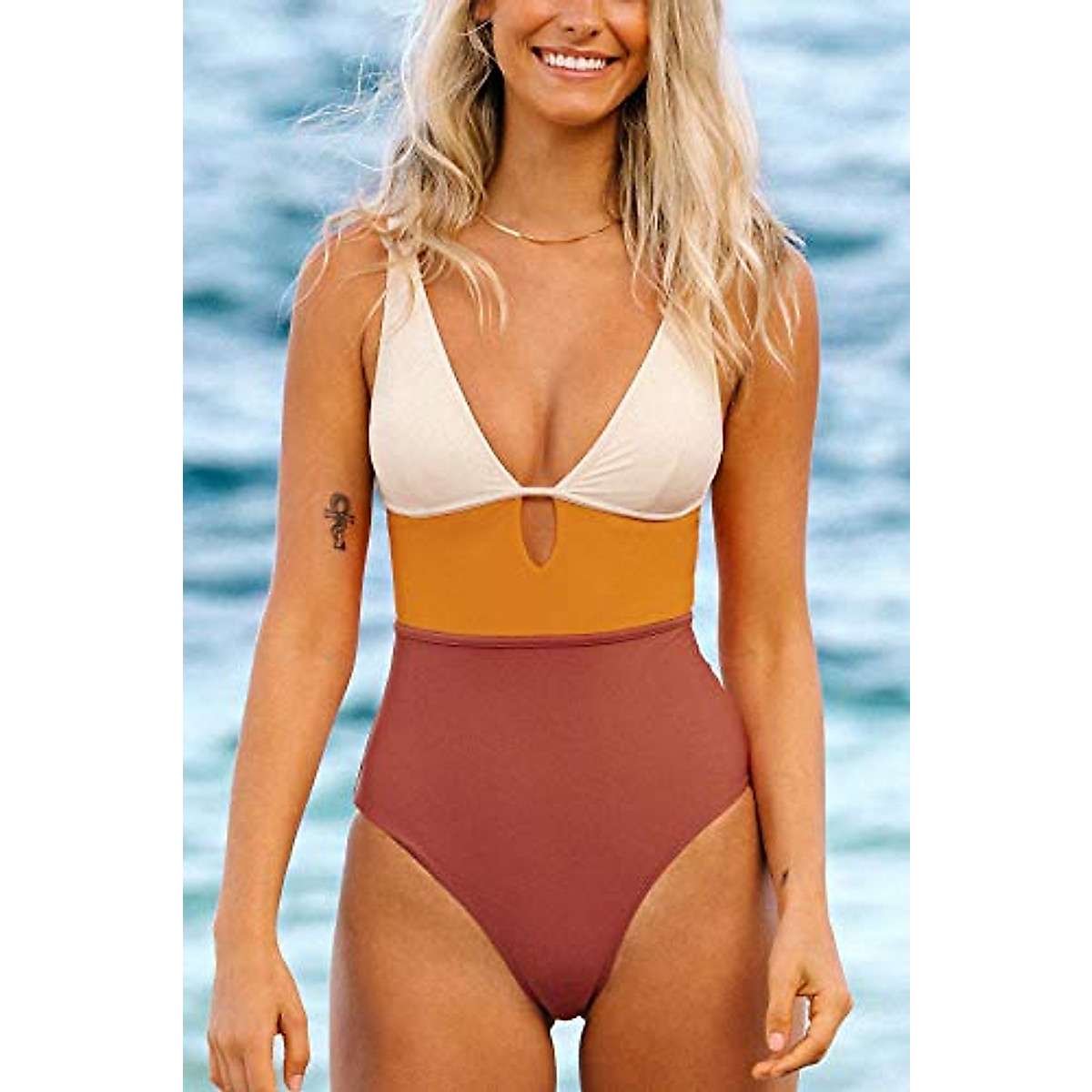CUPSHE Women's One Piece Swimsuit Color Block Keyhole Cutout Bathing Suit, M