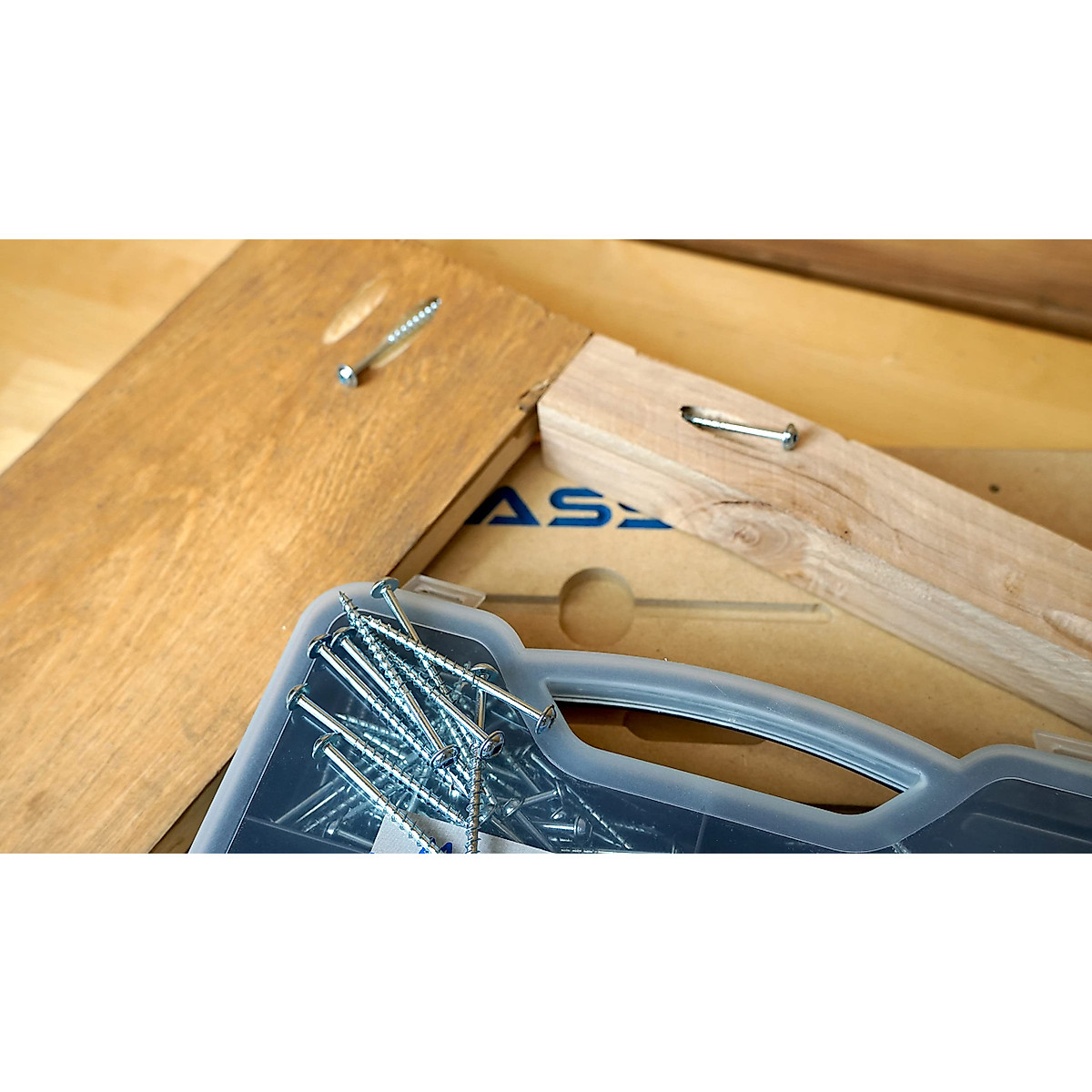 Massca Wood Screws Assortment Kit - Pocket Hole Screws with Plastic Storage Box, 500 Set Screw Assortment Kit Heavy Duty, Fine Thread, Zinc Plated Set Screws for Woodworking, Varying Lengths