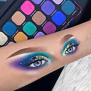 Makeup Revolution Ultra Blush Makeup Palette, Bronzer & Highlighter, Includes 8 Shades, Gluten free, Vegan & Cruelty Free, Sugar & Spice, 13g