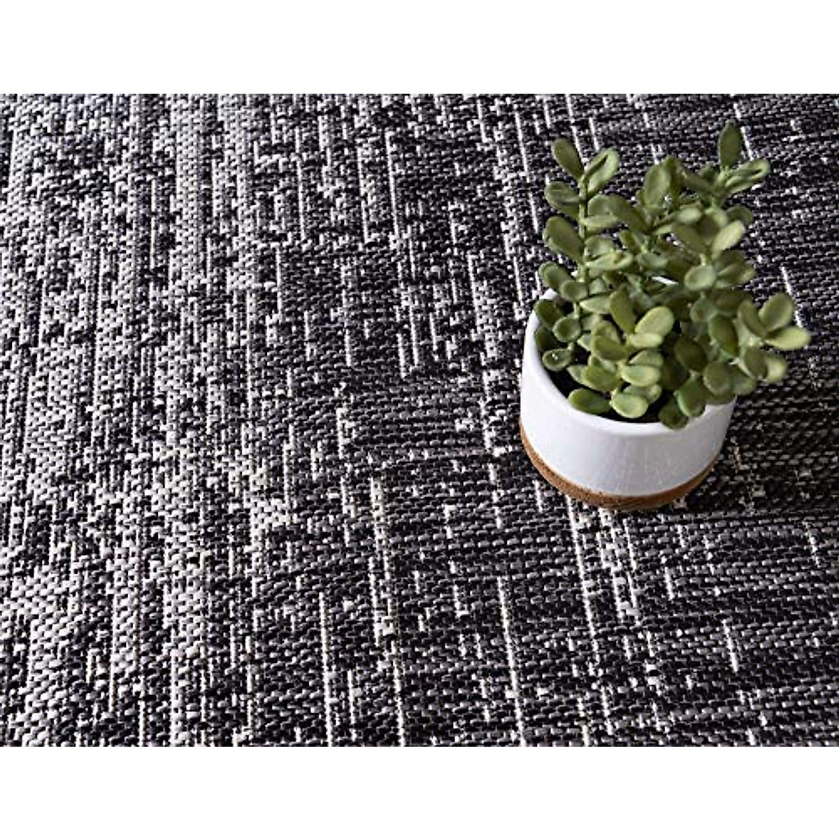 Unique Loom Outdoor Modern Collection Area Rug - Ombre (4' 1" x 6' 1" Rectangle, Charcoal Gray/ Ivory)
