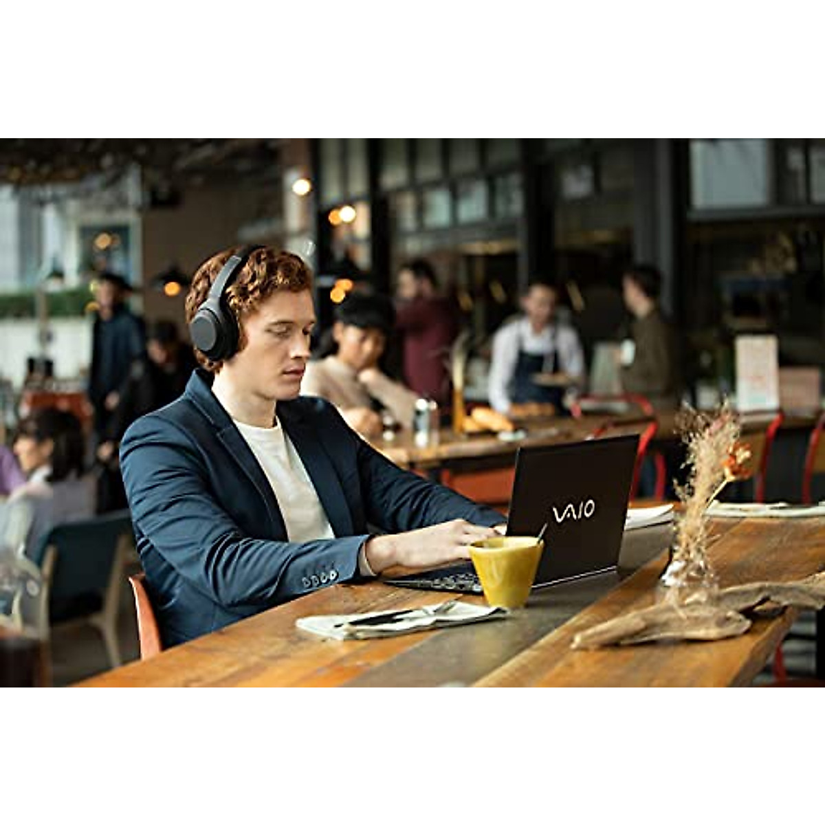 Sony Noise Cancelling Wireless Headphones - 30hr Battery Life - Over Ear Style - Optimised for Alexa and Google Assistant - Built-in mic for Calls - WH-1000XM4B.CE7 - Limited Edition - Jet Black