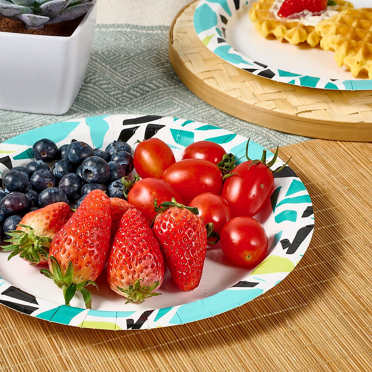 FOCUSLINE 360 Pack Paper Plates 8.375 Inch, Disposable Paper Plates Bulk 360 Count, Soak-Proof & Cut-Proof Bulk Paper Plates for Parties, Picnic and Family Gatherings.