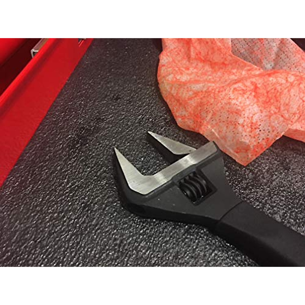 Proferred - T99001 PROFERRED Hand and Tool Wipes, Heavy Duty Tool Cleaning Wipes, Hand Cleaning Wipes, Degreasing, Waterless Hand Cleaner, Dual Surface, Work Surface Wipes,82 Count (Pack of 1)