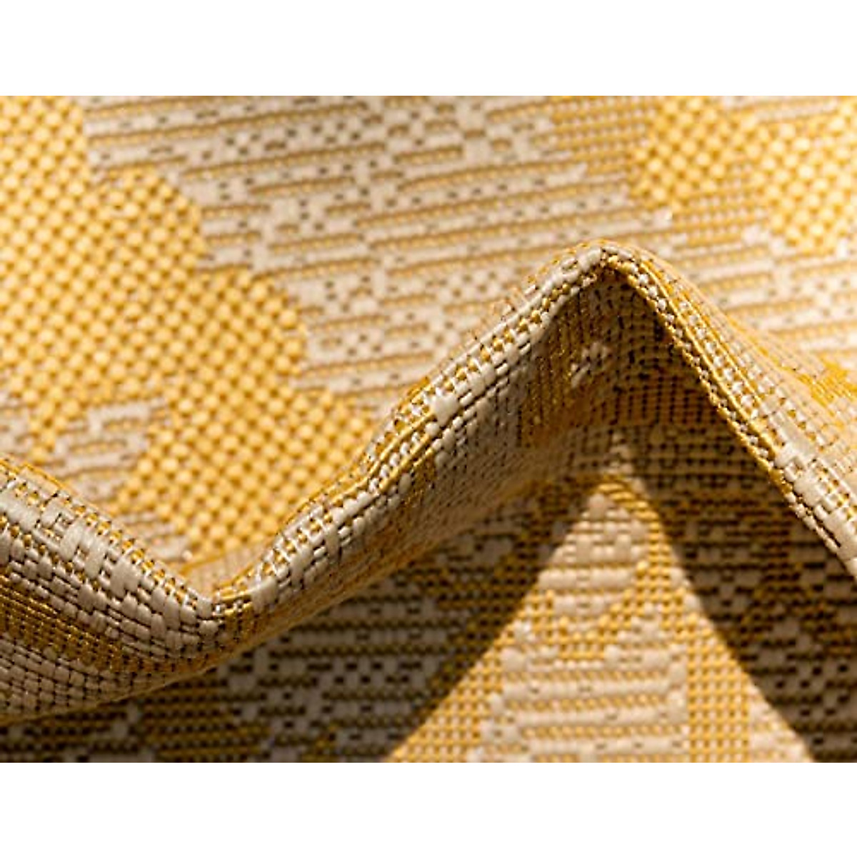 Unique Loom Outdoor Botanical Collection Area Rug - Medallion (4' 1" x 6' 1" Rectangle, Yellow/ Beige)