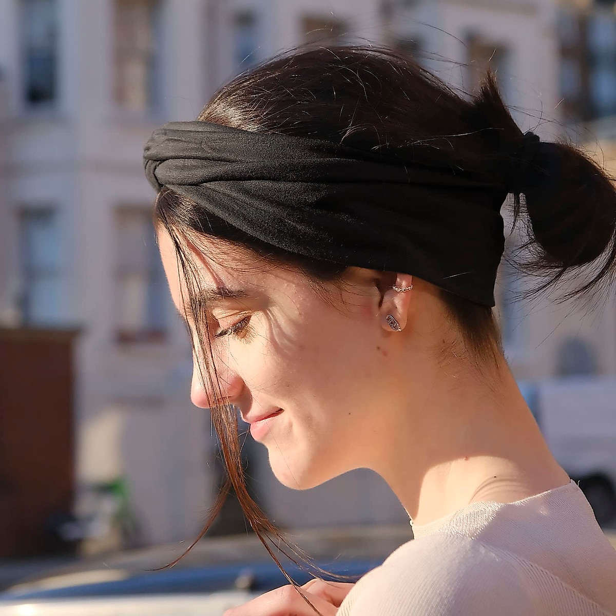 DRESHOW 4 Pack Headbands for Women Yoga Knotted Headbands Elastic Criss Cross Hair Accessories Sports Head Wrap Non Slip