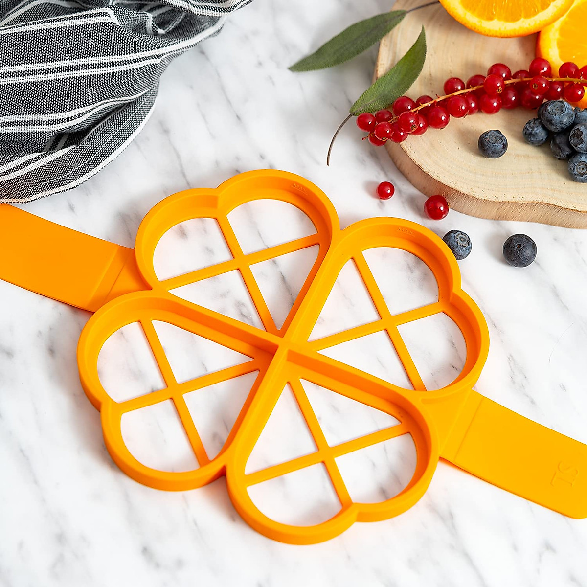 Silicone Pancake Mold Flipper – 4 Heart Shaped Egg Rings Set - Great for Cooking Fried Eggs, Hash Browns, Crumpets, Omelets on Griddle for Your Kids and Loved Ones, Orange