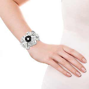 AeraVida Zebra Painted Mother of Pearl Shell Cluster Flower Cuff Bracelet | Adjustable Cuff Bracelet for Women | Floral Cuff Bracelet | Black and White Cuff Bracelet