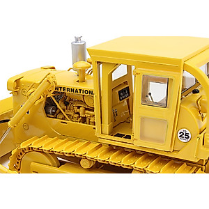 First Gear International Harvester: International Harvester TD-25 Dozer with Enclosed Cab and Ripper