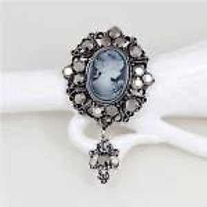 Vintage Princess Frame Crystal Brooches Pins,Victorian Cameo Pin Vintage Rhinestone Brooch Jewelry(Silver)
