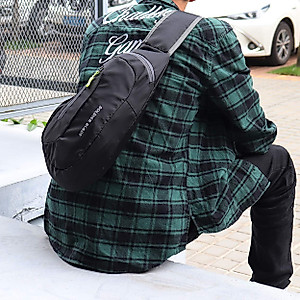 Gisdanchz Sling Bags for Men Water-proof, Lightweight Sports Sling Backpack Small Rucksack for Men Women Cross Body Chest One Strap Shoulder Bags Personal Pocket Small Travel Bag for Gym Sport, Black