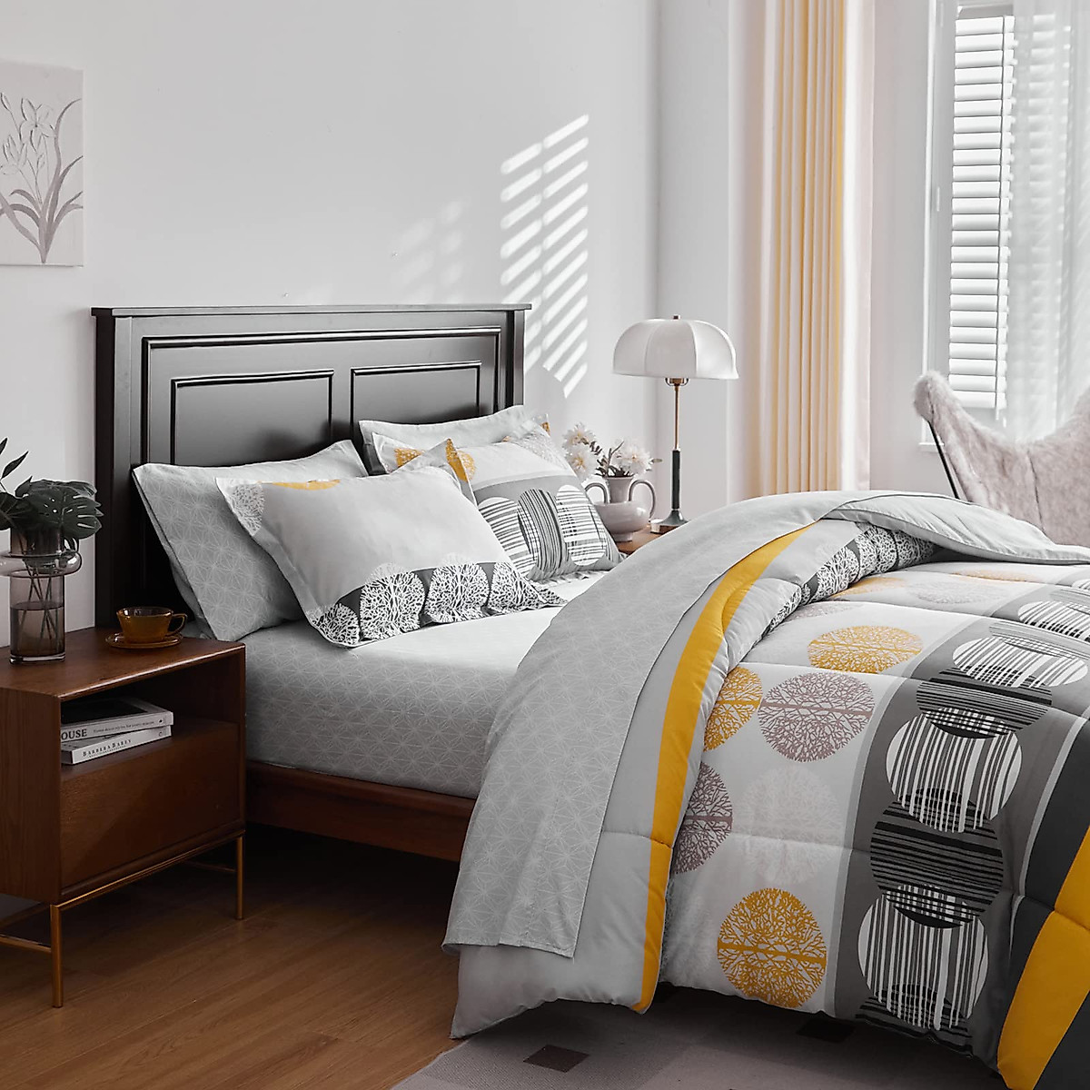 Stripes Bed in a Bag Queen Size 7 Pieces Black Gray Yellow Comforter Sheet Set with Circles All Season Bed Comforter Set (1 Comforter 2 Pillow Shams 1 Flat Sheet 1 Fitted Sheet 2 Pillowcases)