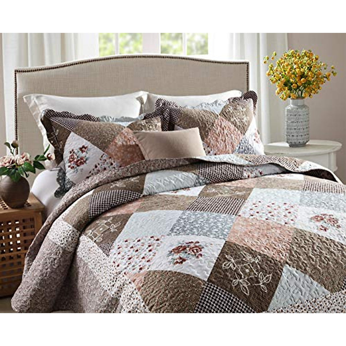 Travan Reversible Floral Quilt Sets