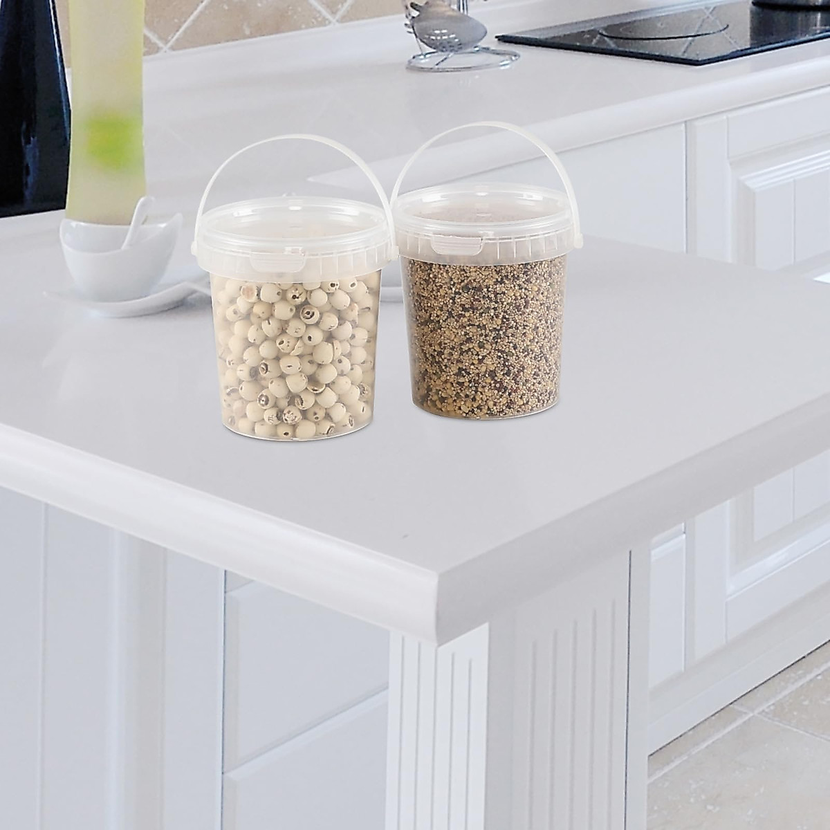 Xyskin 10 Pack Round Plastic Bucket Food Storage Containers, 28 oz Ice Cream Buckets with Lid and Handle, Clear