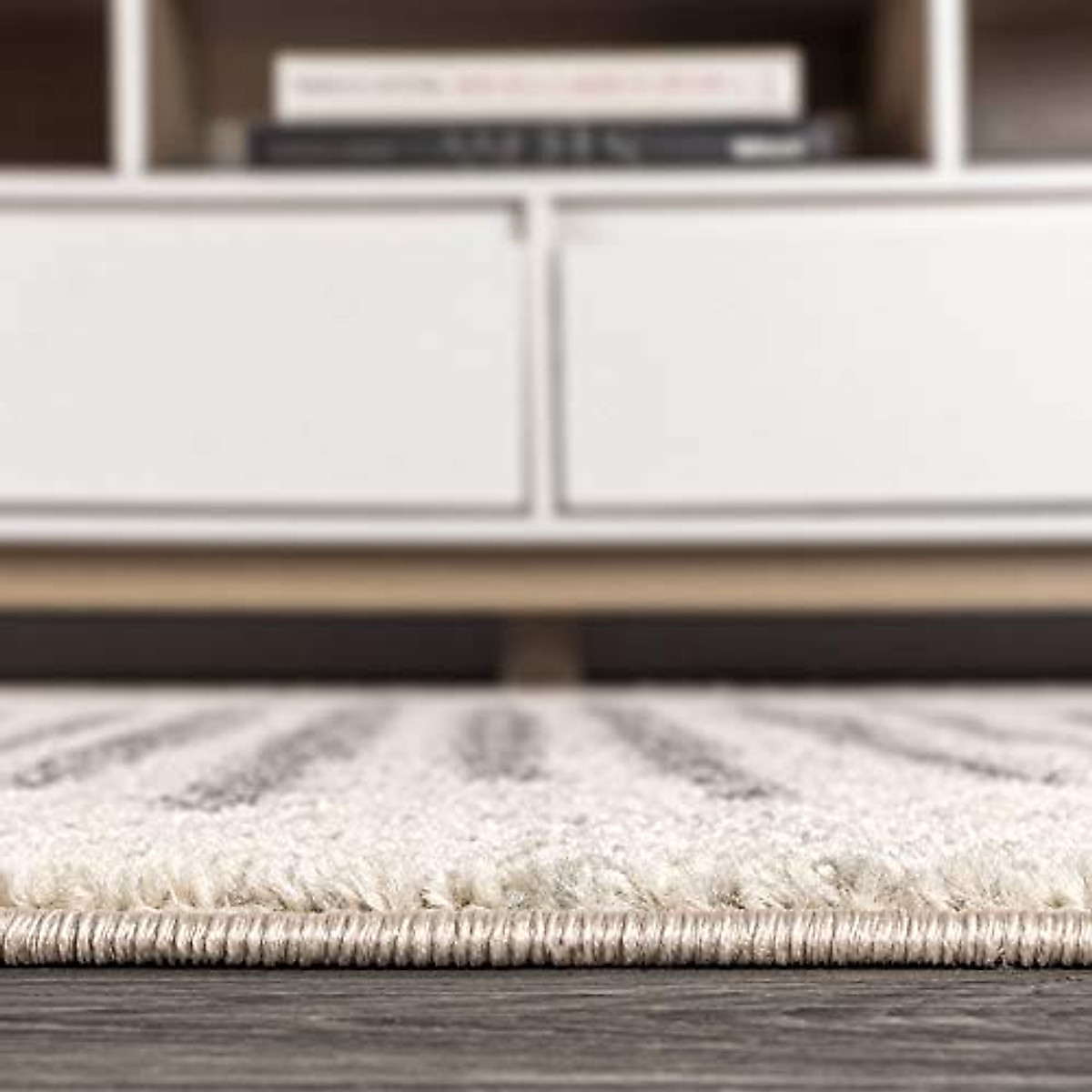 JONATHAN Y MOH205A-8 Aya Berber Stripe Geometric Indoor Farmhouse Area-Rug Bohemian Minimalistic Striped Easy-Cleaning Bedroom Kitchen Living Room Non Shedding, 8 X 10, Cream,Gray