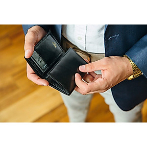 Bosca Men's Wallet, Old Leather Double I.D. Tri Fold Wallet with RFID Blocking, Black