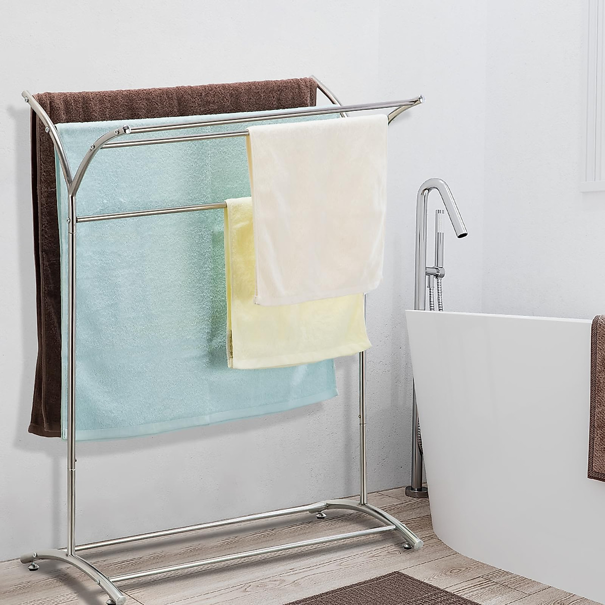 Freestanding Towel Rack, 5 Tier Stainless Steel Towel Bar Stand, Modern Industrial Blanket Ladder Display and Drying Rack for Bedroom Bathroom