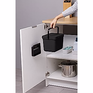 TATAY Kitchen Food Waste Compost Caddy Bin with Holder, 6L Capacity, Polypropylene, Made from 100% Recycled Materials, Black Colour. Measures 26,5 x 20,5 x 18,5 cm
