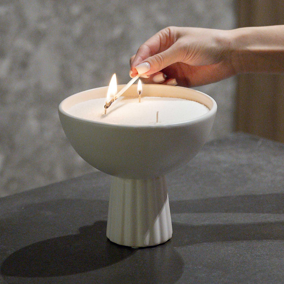 Candlera Pearled Candle Sand - 650g / 23 oz +30 Cotton Wicks, Unscented, Non-Toxic Luxury Candle Powder, Long-Lasting 80+ Hours, Eco-Friendly, Refillable White Candle with 30 Wicks Included