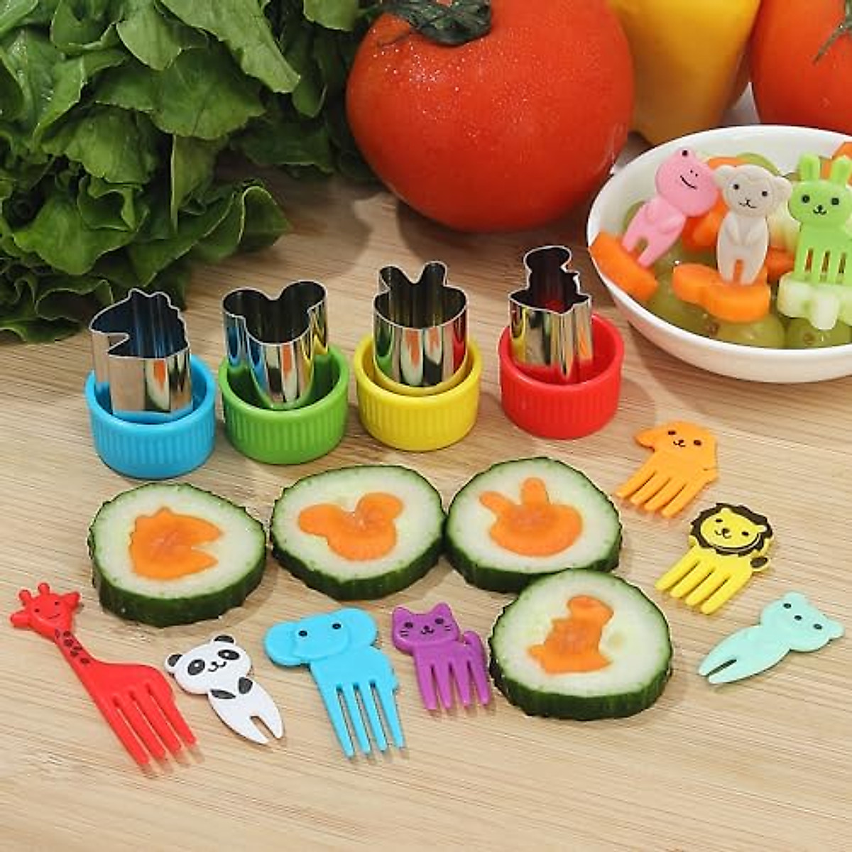 MUYIYAMEI Sandwich Cutter and Sealer set, 4 Bread Sandwich Sealer Pancake Maker DIY Children's Cookie Cutter Bento Box, Mouse head, Dinosaur, Bear head, Horse head, Cookie Cutter Mold.