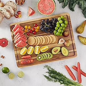 Wood Cutting Boards for Kitchen, Large cutting board 17 x 13 Inch, BEZIA Acacia Wooden Carving Board for Meat, Turkey, Vegetables, BBQ, Cheese - Chopping Butcher Block with Handles, Juice Groove