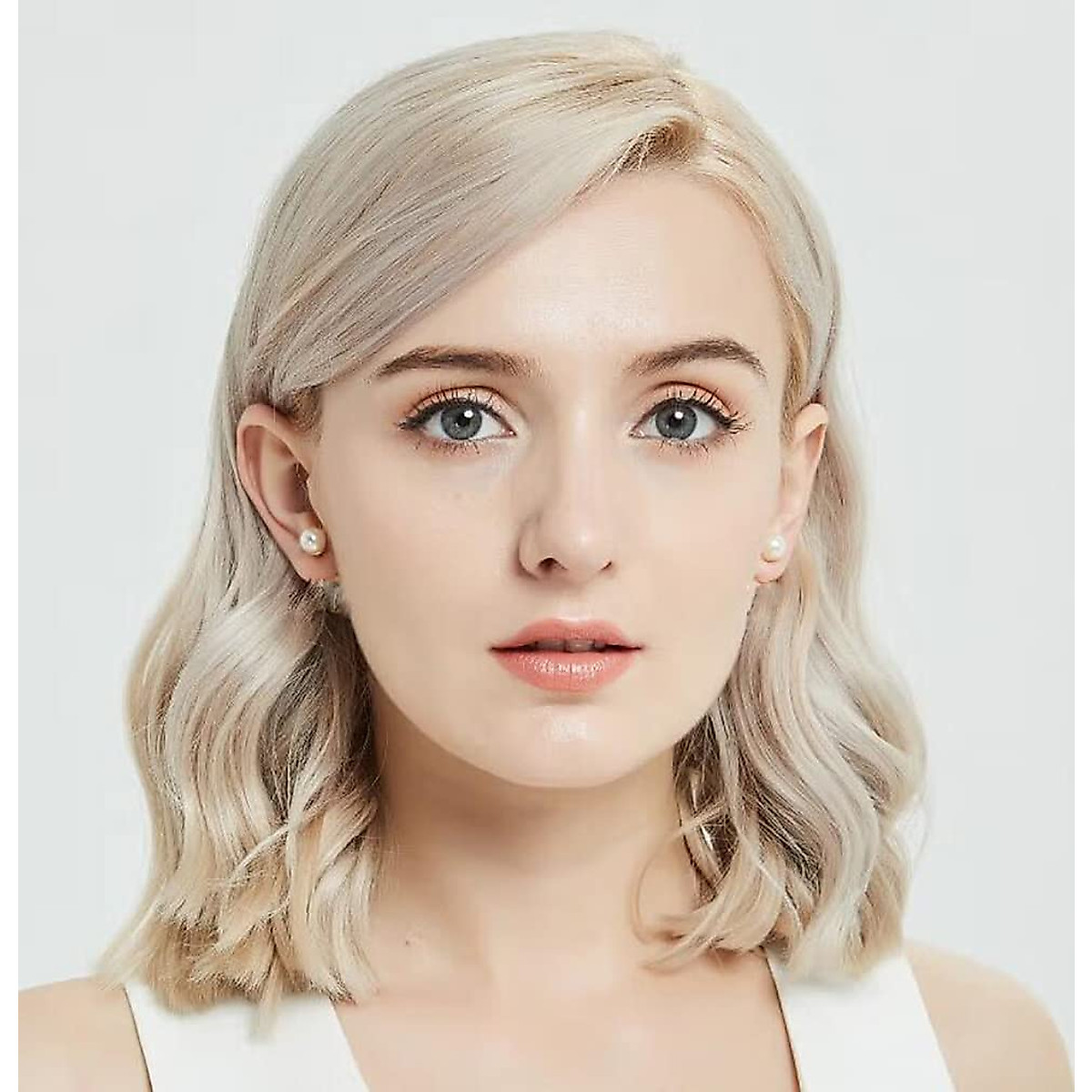 QLKILYR 12 Pairs Pearl Stud Earrings, Hypoallergenic Imitation Pearl Earrings, Stainless Steel Round Ball Pearls Stud Earrings Mixed Sizes Stud Earrings Set for Women