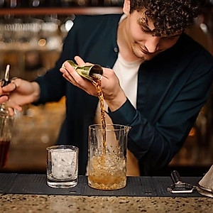 2 PCS Japanese Style Double Jigger, findTop 1oz / 2oz Stainless Steel Measure Liquor Cocktail Jiggers with Interior Measurements (Gold)