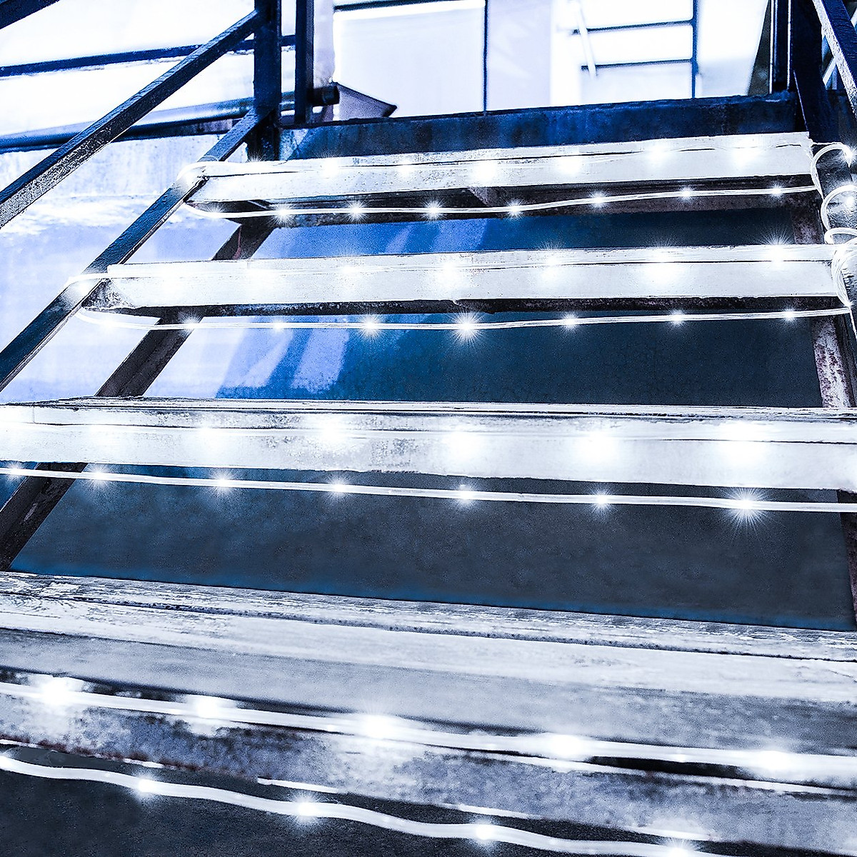 Oak Leaf Outdoor Solar String Lights, 41 Feet Solar Rope Lights 100LED Outdoor Lighting Rope, Waterproof Copper Wire Tube Lights with Solar Panel for Outdoor Indoor Home Garden Patio Parties