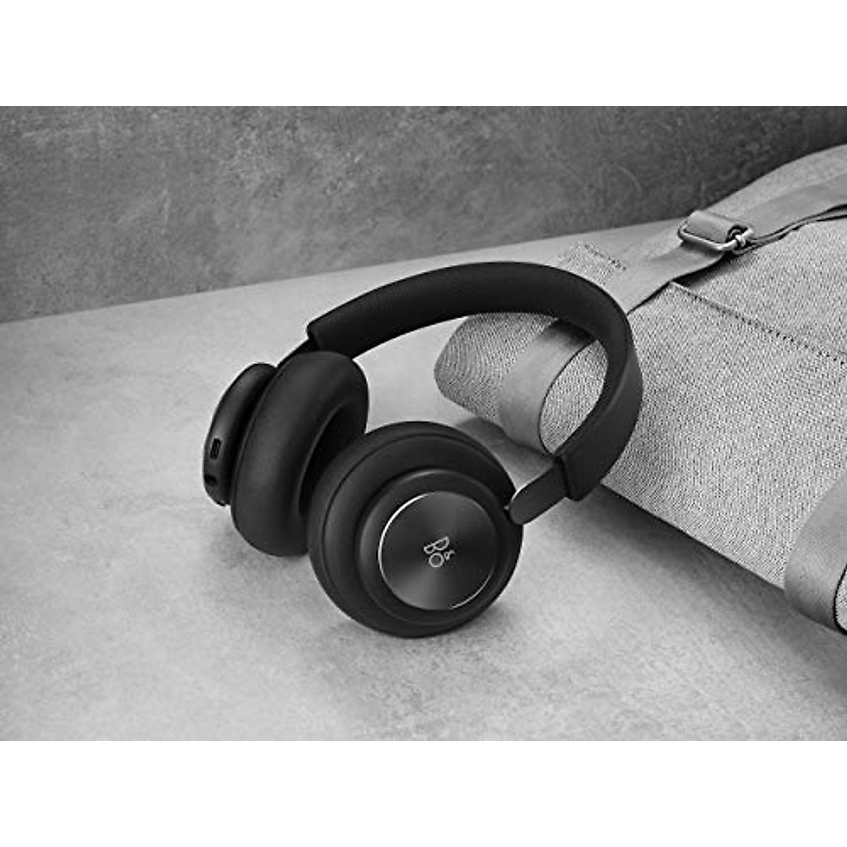 Bang & Olufsen Beoplay H4 2nd Generation Over-Ear Headphones (Amazon Exclusive Edition), Matte Black