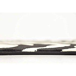 Unique Loom Wildlife Collection Animal Inspired with Zebra Design Area Rug, 6 x 9 ft, Black/Ivory