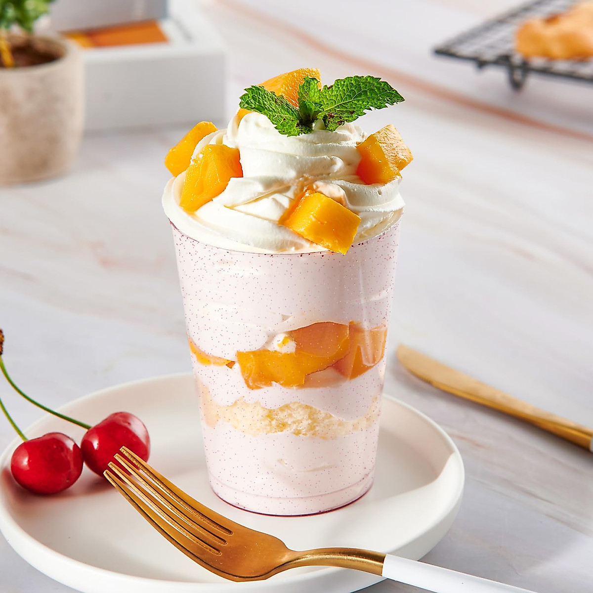 JOLLY CHEF 10 oz Purple Plastic Cups, 100 Pack Party Glasses Tumblers, Heavy Duty Purple Glitter Disposable Cups for Wedding, Thanksgiving, Christmas, Halloween